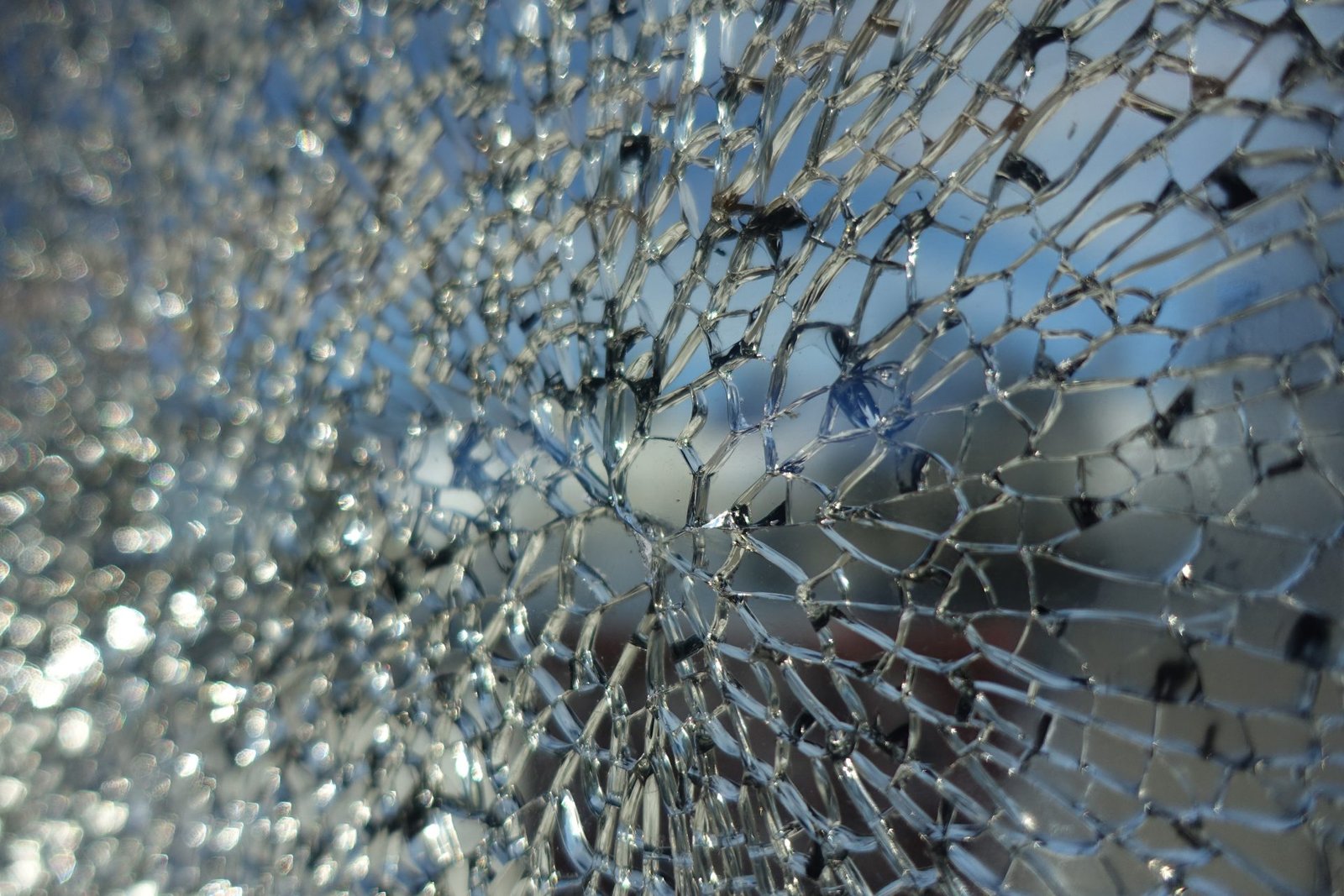 Glass Links Between Buildings & Connected Spaces | Fluid Glass